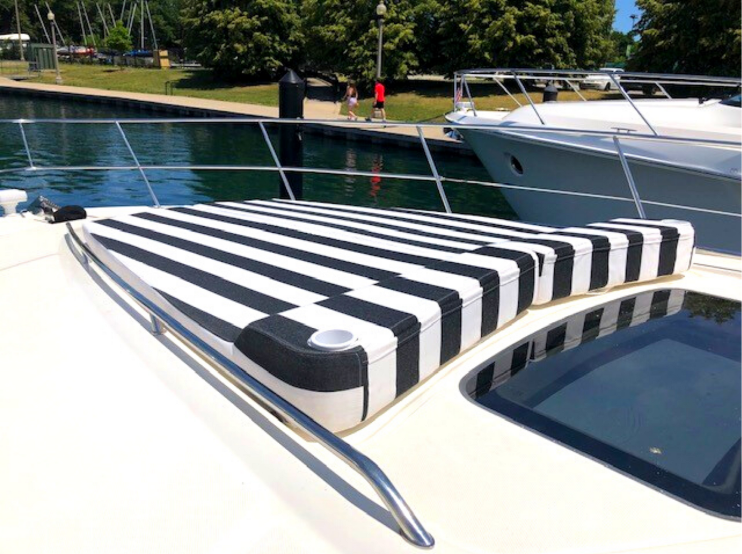 Bowpads and Sunpads Archives | Chicago Marine Canvas | Custom Boat Covers
